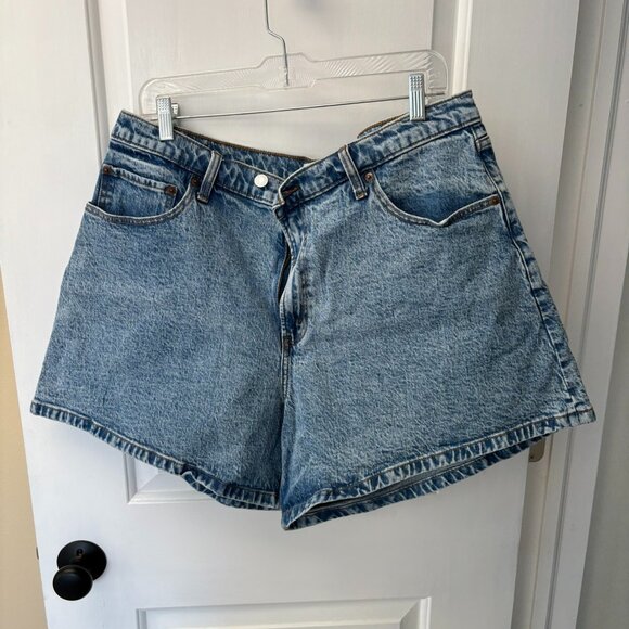 Abercrombie & Fitch | Shorts | Abercrombie Curve Love High Rise Dad ...